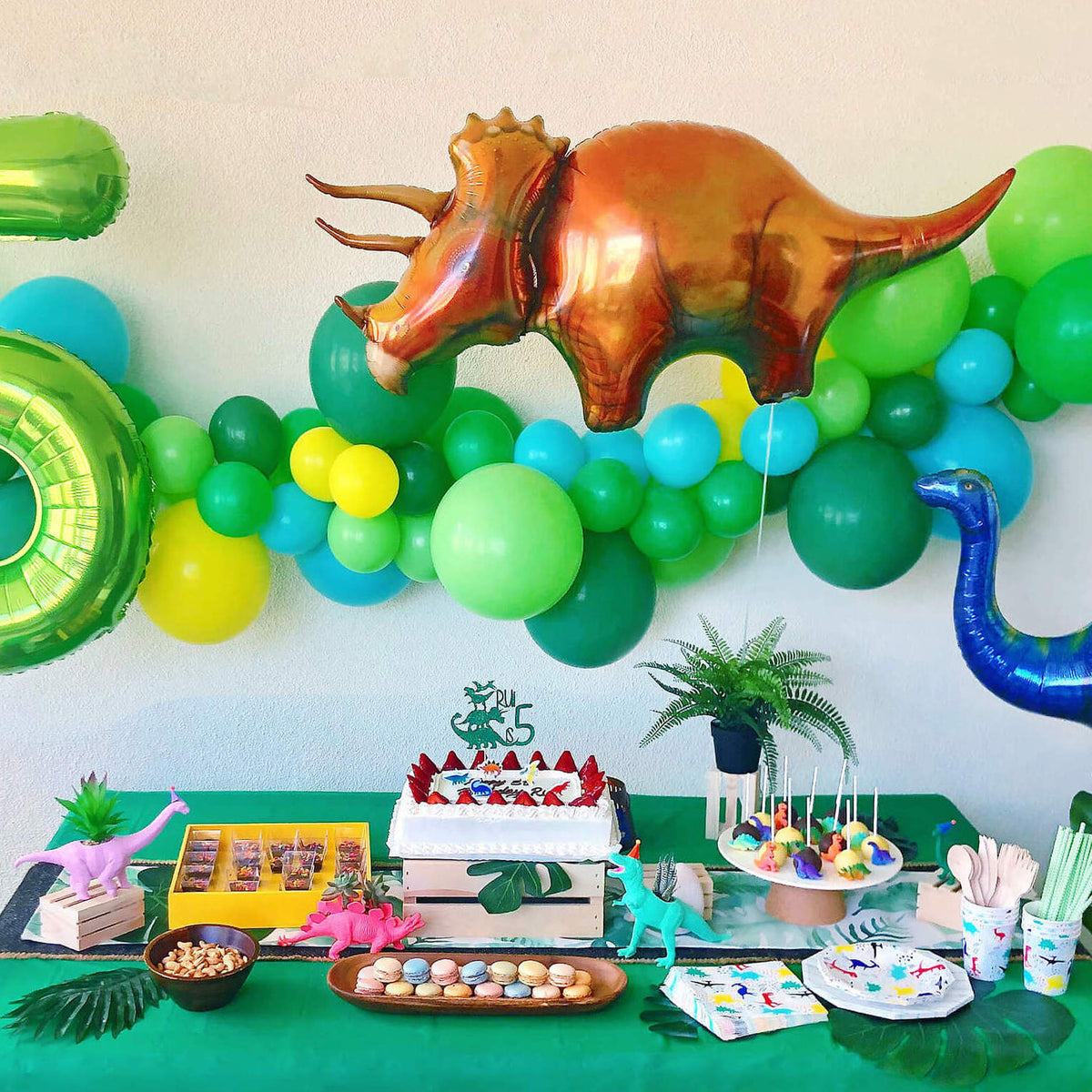 Easy Diy Dinosaur Party Decorations | Shelly Lighting