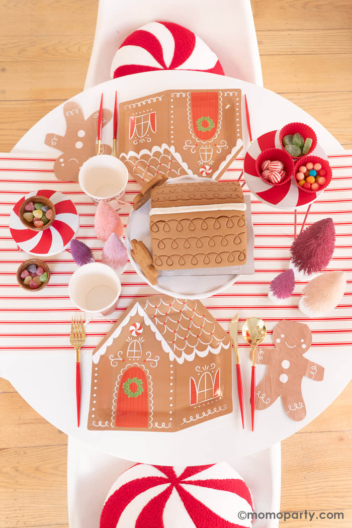Gingerbread House Paper Plates (Set of 8)