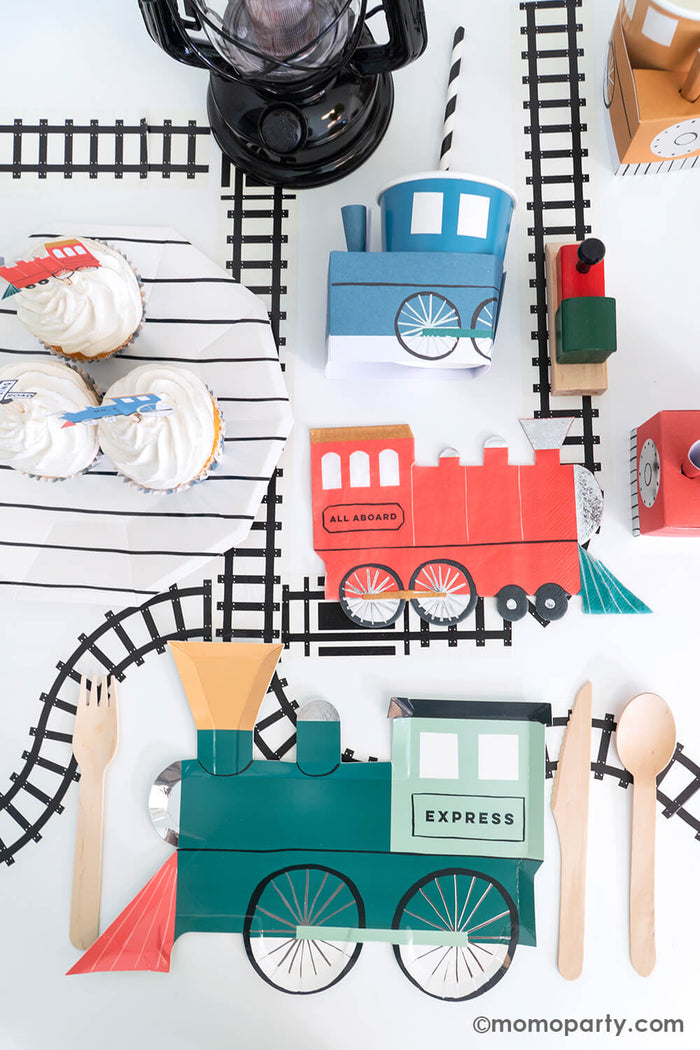 Train Napkins (Set of 16)